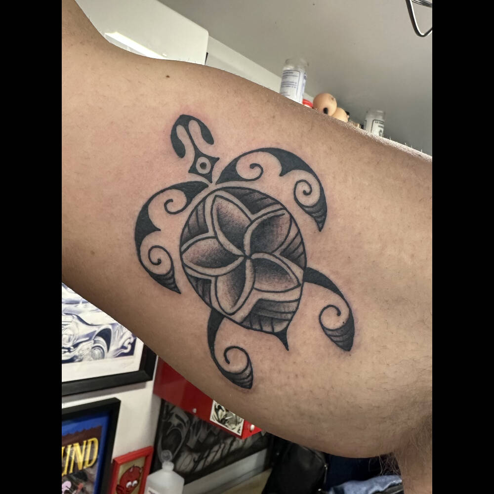 Sacred Art Tattoo Waikiki